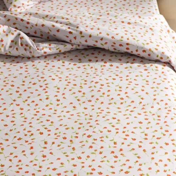 Urban Outfitters | Bedding | Vintage Inspired Uo Rosebud Floral Duvet ...